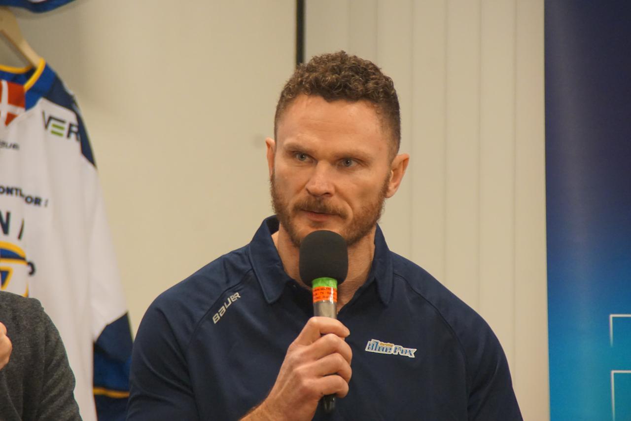 Murray udpeger Blue Fox-våben: Tredjekæde-spiller viser vejen