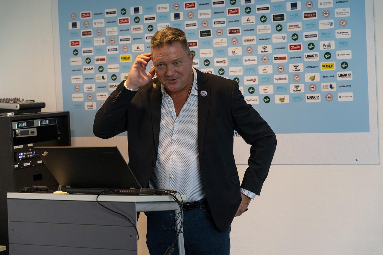 Klaus Rasmussen: Implementeringen af en ny spillestil vægter højere end ...